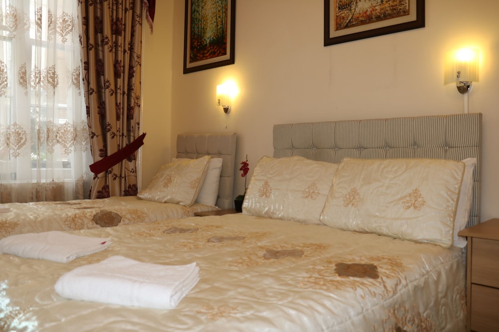 Travelstart | Barry House