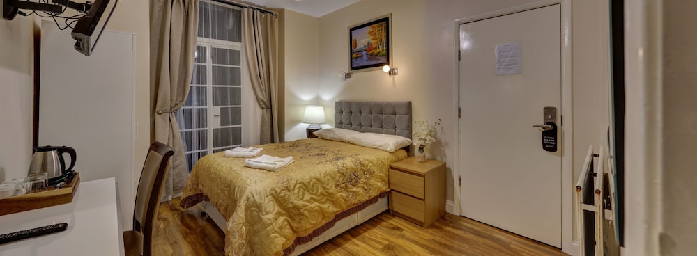 Travelstart | Barry House